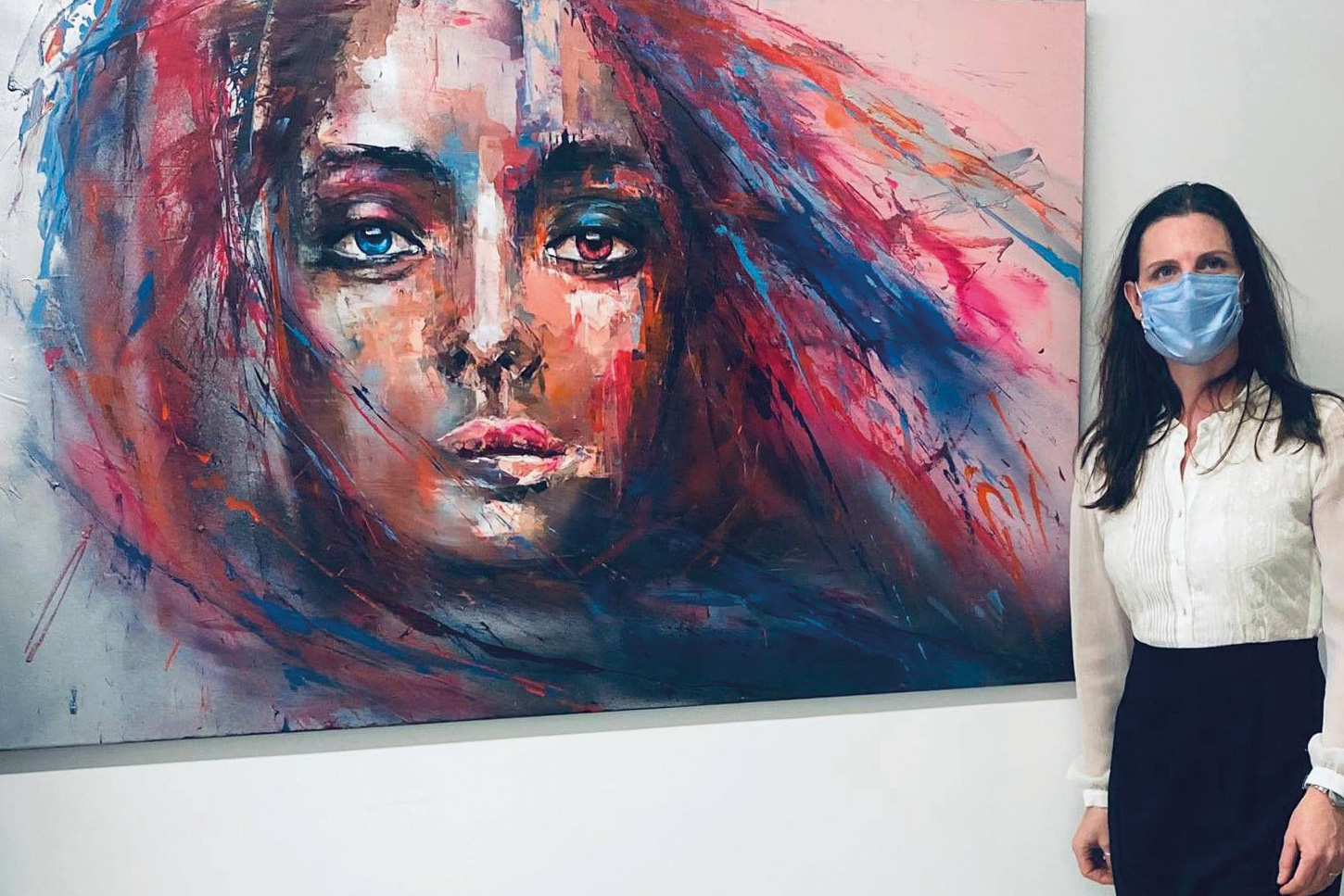 Gilliane s’expose à la Spuerkeess et en 3D ! - Inside Magazine